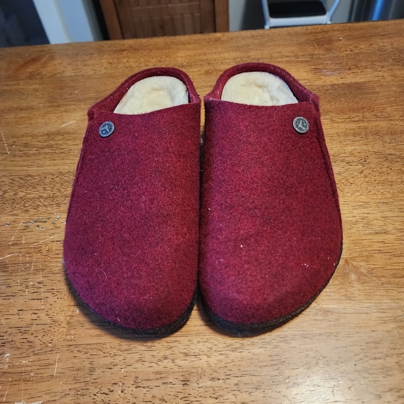 Birkenstock | Shoes | Birkenstock Red Felt Shearling Clog | Poshmark